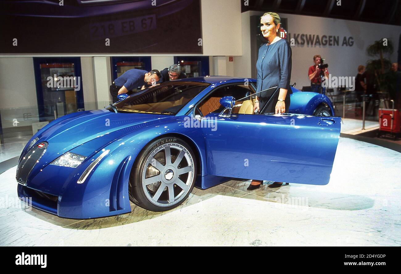 Bugatti 18/3 Chiron Concept car at the 1999 Frankfurt Motor show Stock Photo - Alamy