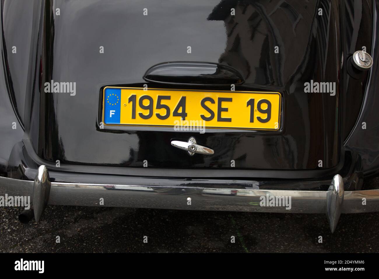 Rear number plate view of a Citroen Traction Avant 15-Six Berline ...