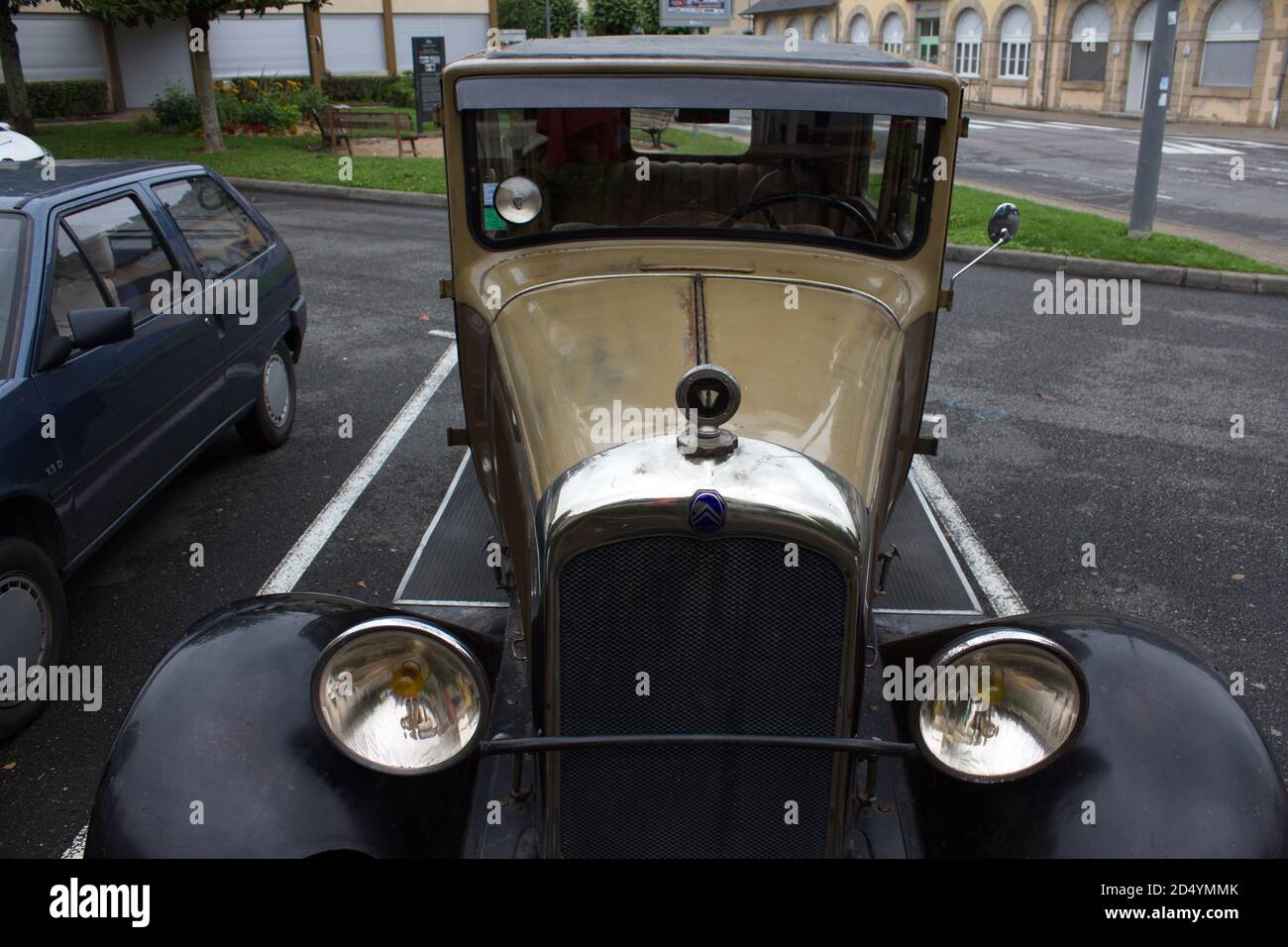 Vintage french car hi-res stock photography and images - Alamy