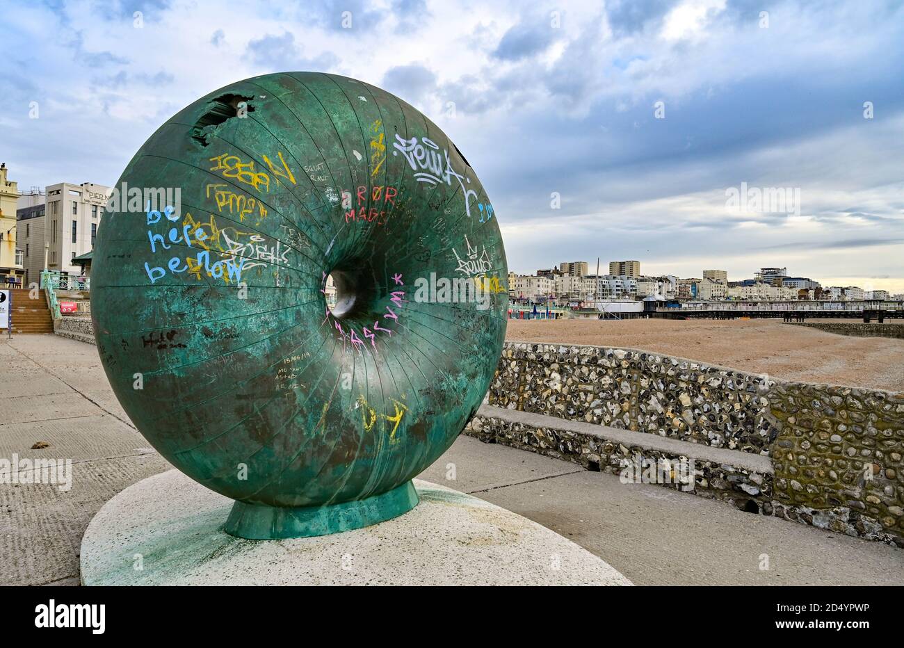 'afloat' brighton hi-res stock photography and images - Alamy