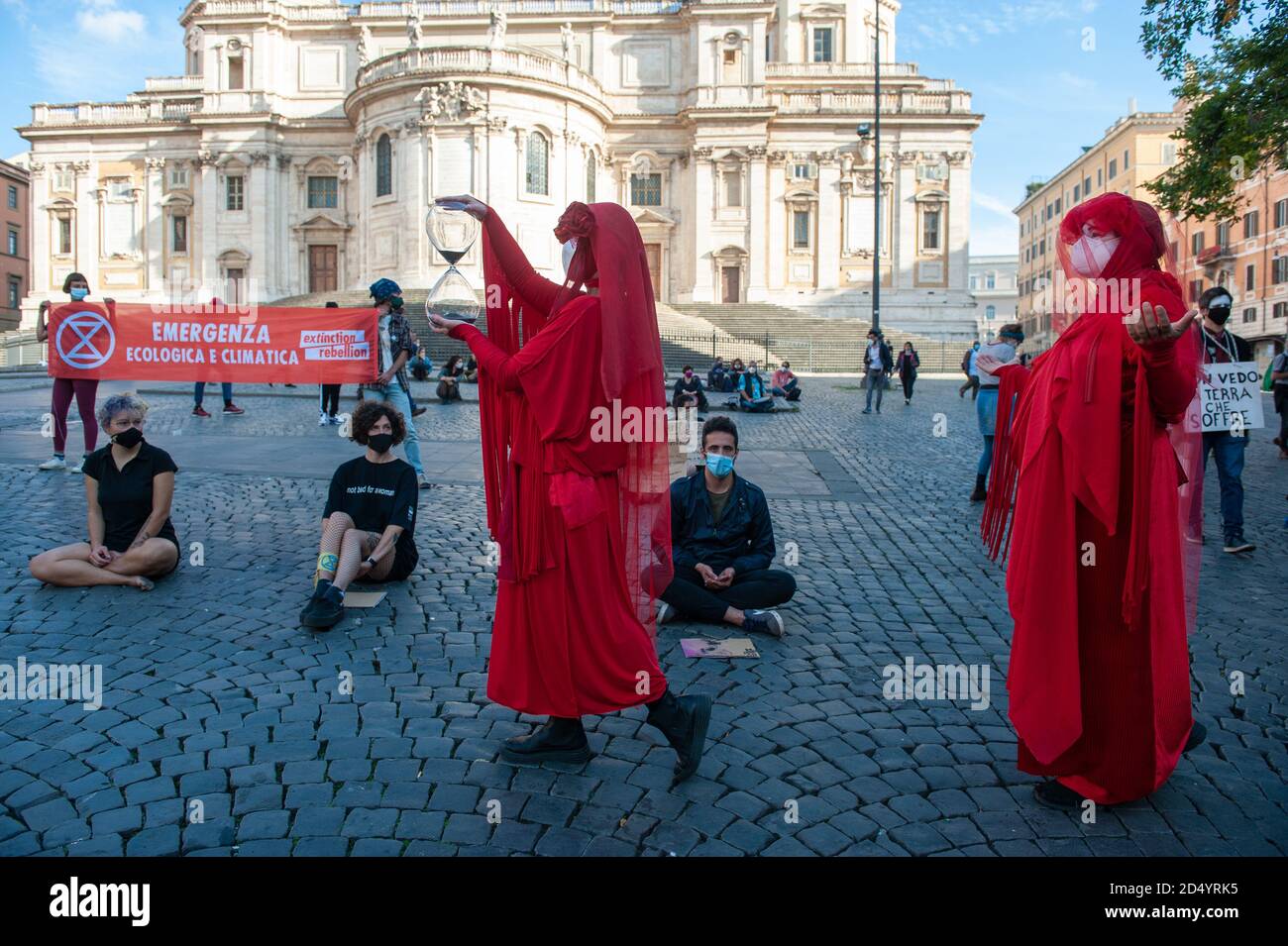 Rome, Italy 10/10/2020: Flash Mob by Extintion Rebellion activists ...