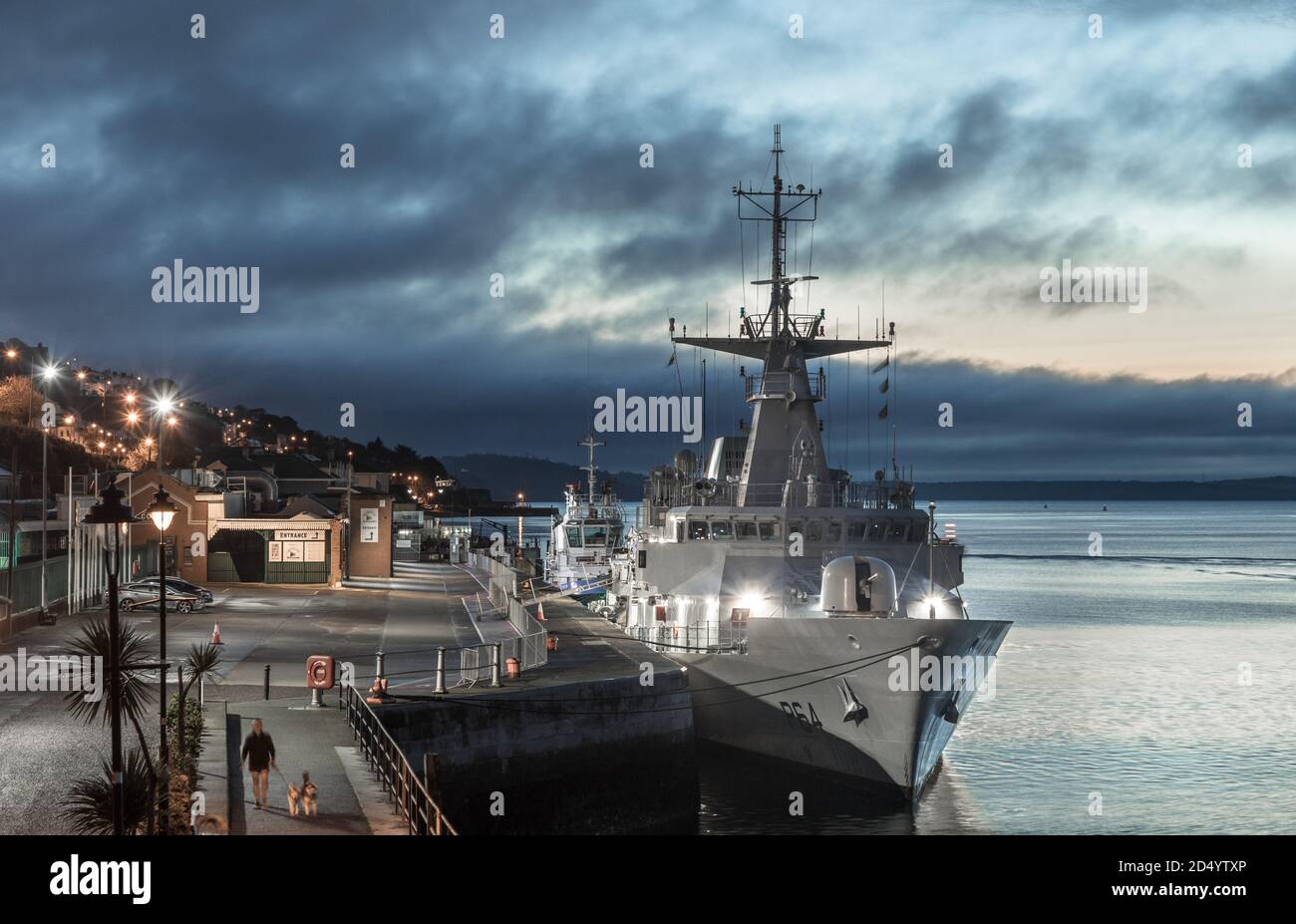 Irish defence forces naval service base hi-res stock photography and ...