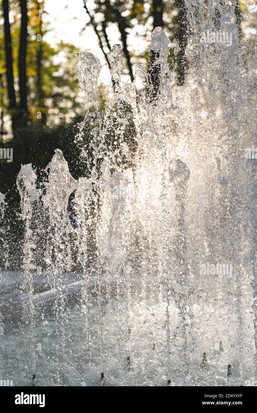 Fountain water splash hi-res stock photography and images - Alamy