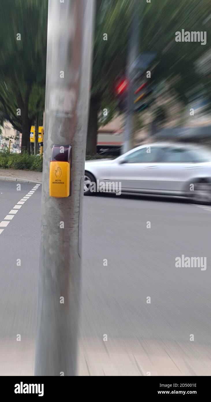 Car with zoom effect hi-res stock photography and images - Alamy