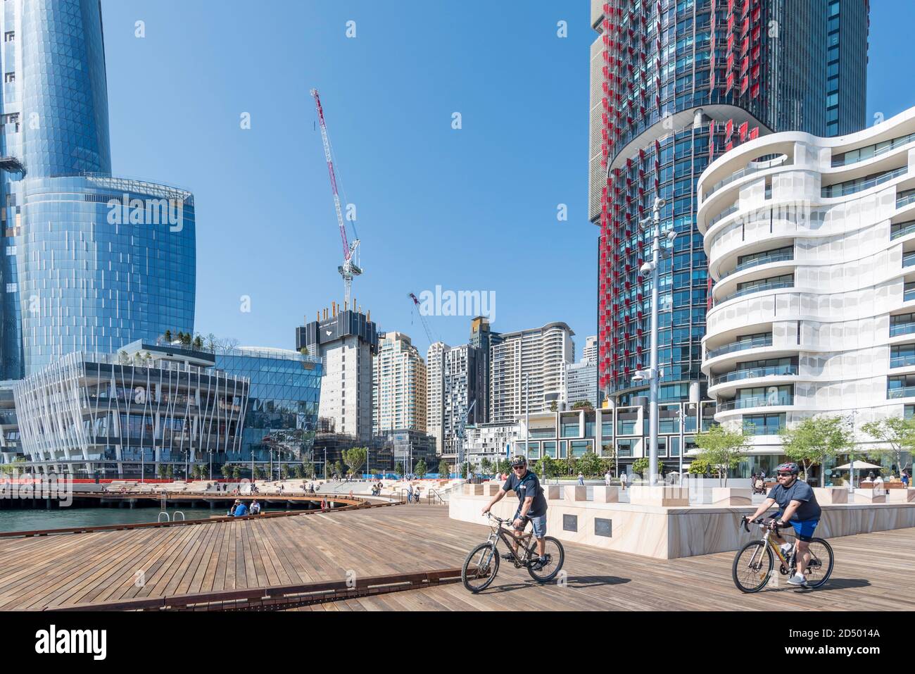 Barangaroo, Sydney, Aust Oct 2020: The newly built Watermans Cove has ...