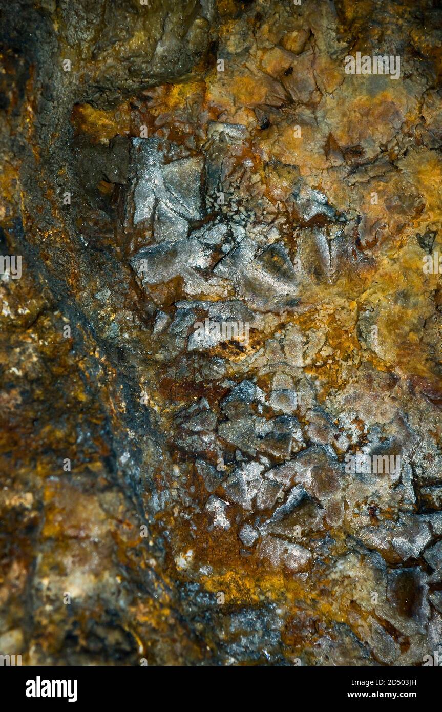 Limestone matrix hi-res stock photography and images - Alamy