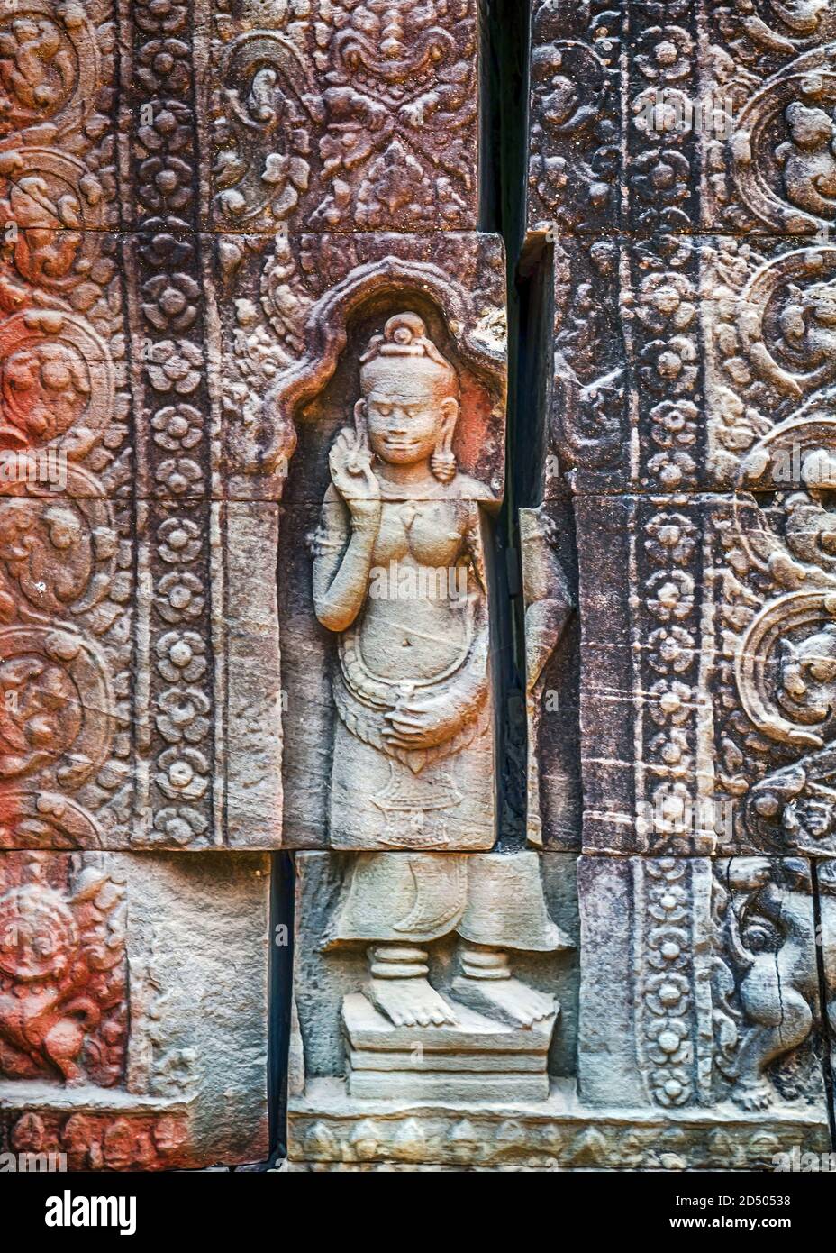 Apsara Bas Relief at Angkor Wat Temple Cambodia Stock Photo - Alamy