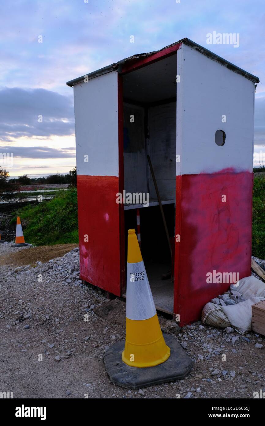 A 'Phone Zone' on a construction site Stock Photo - Alamy