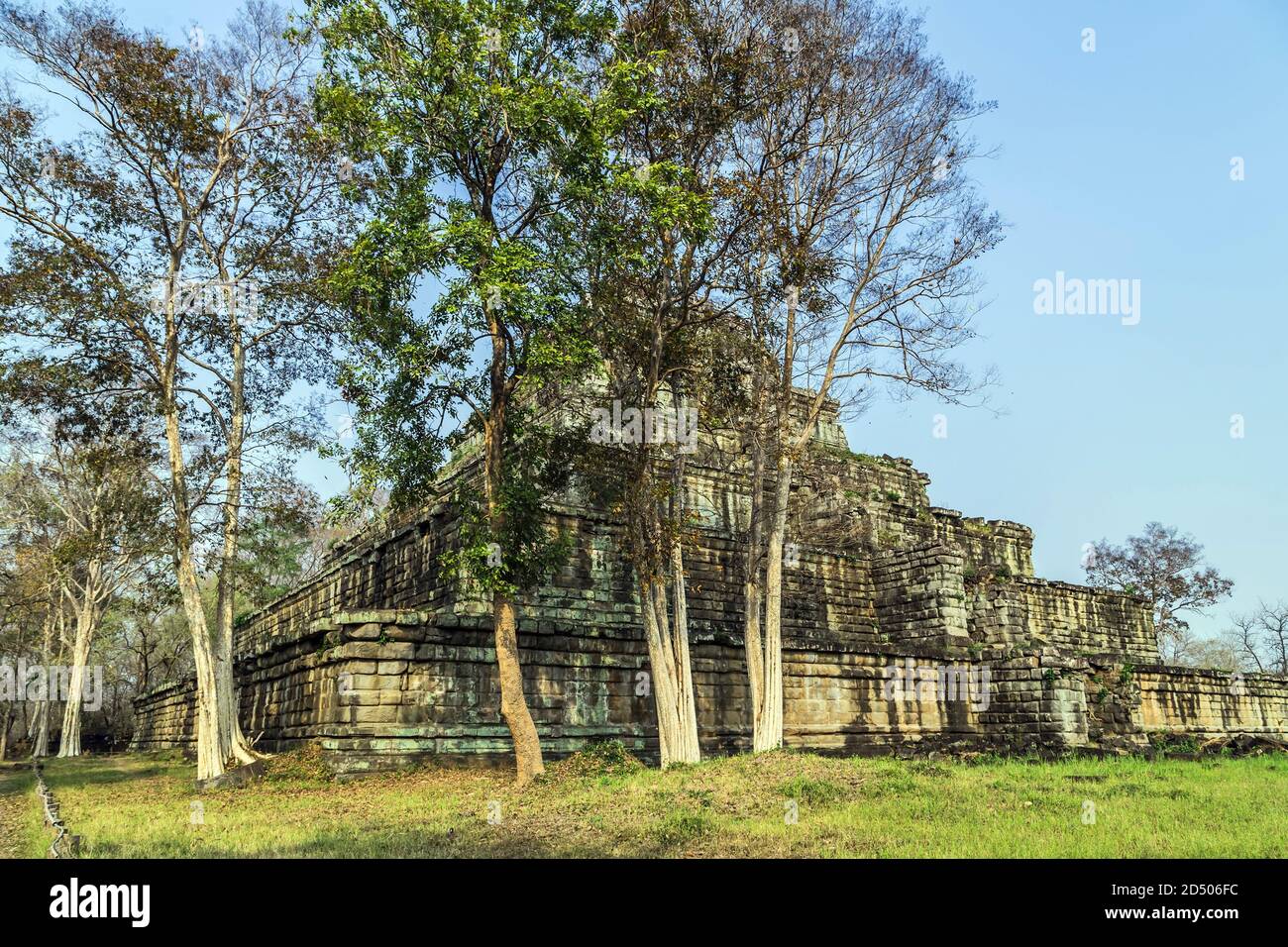 Prasat Thom Koh Ker Temple Seven tiered ancient Pyramid Lost in jungle ...