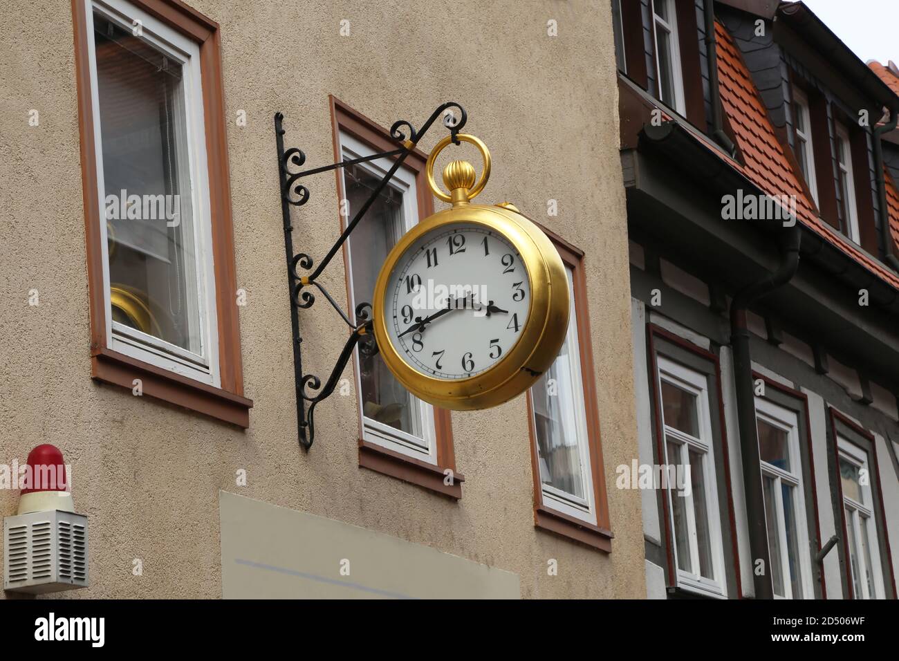 Pocket watch at an angle hi-res stock photography and images - Alamy