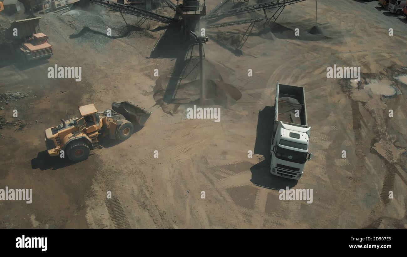 Processing resources hi-res stock photography and images - Alamy