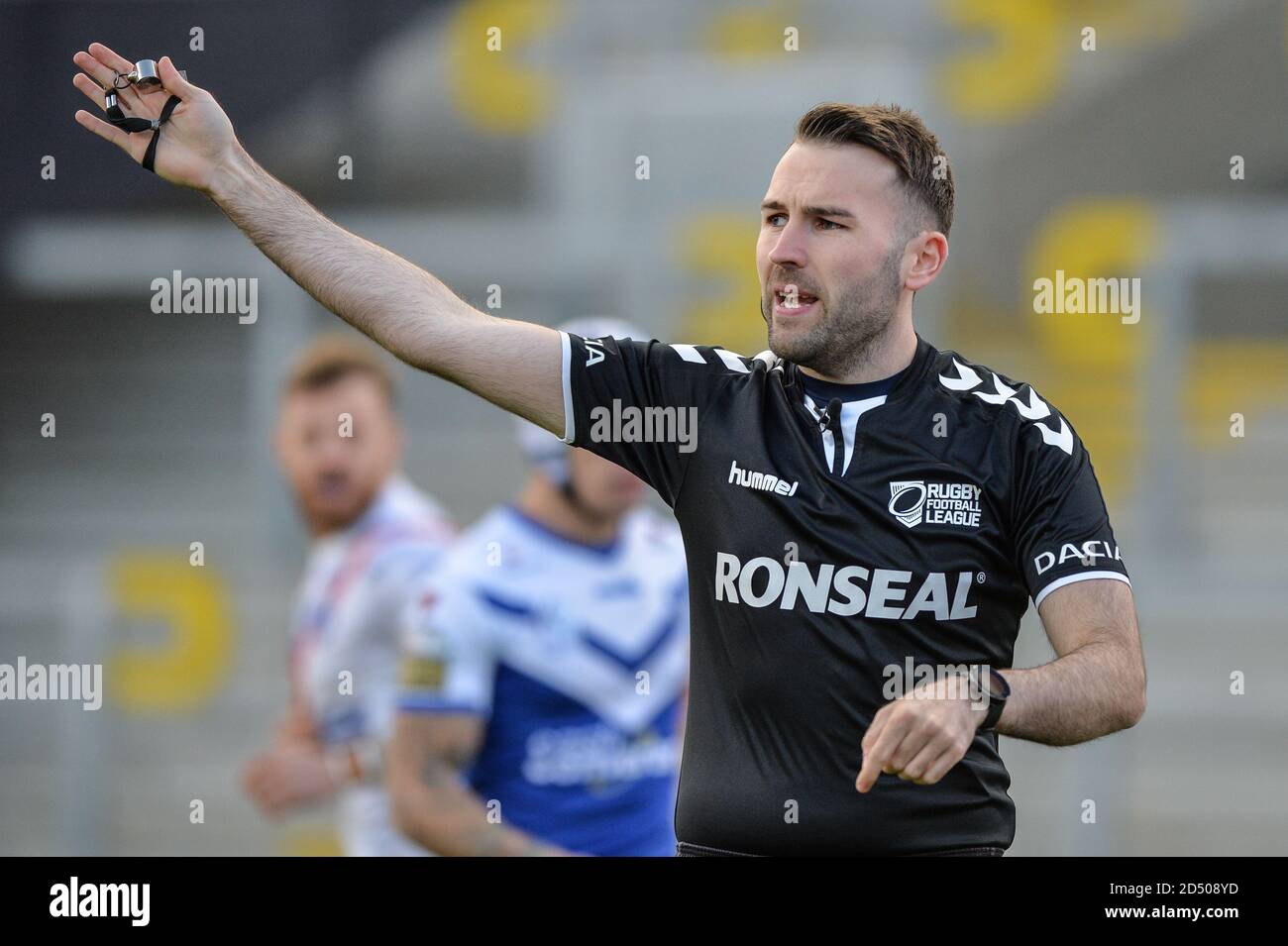 Referee Liam Moore Stock Photo - Alamy