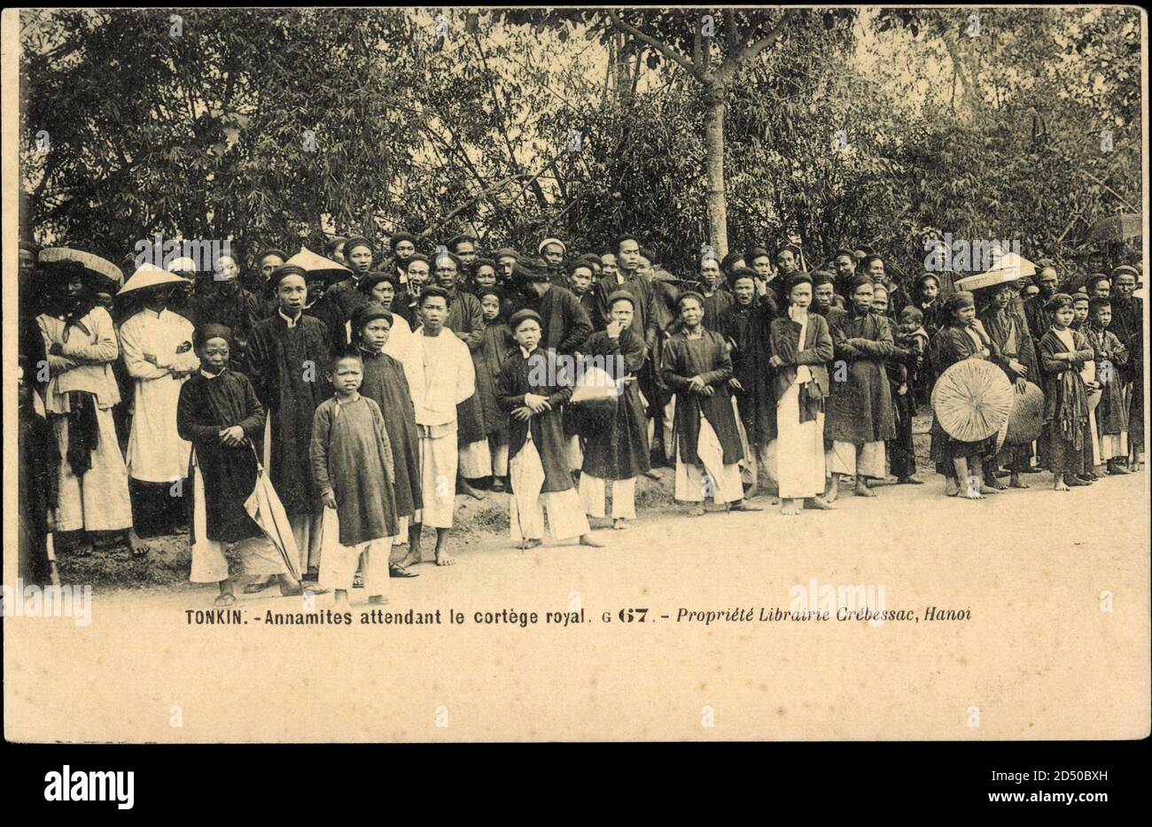 Tonkin Vietnam, Einwohner erwarten den königl. Zug | usage worldwide ...