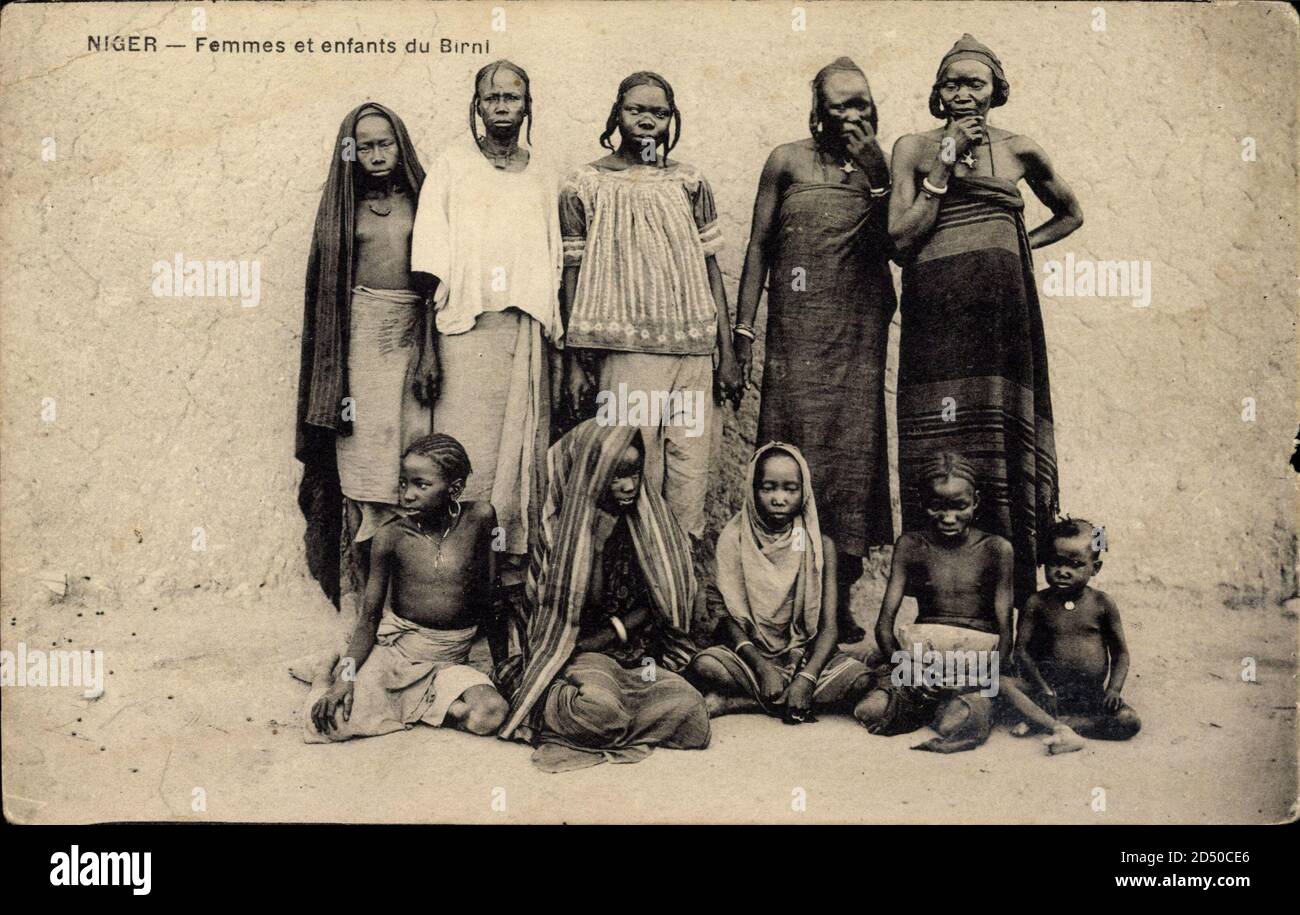 Birni Niger, Femmes et enfants du Birni, Frauen in umgewickelten ...