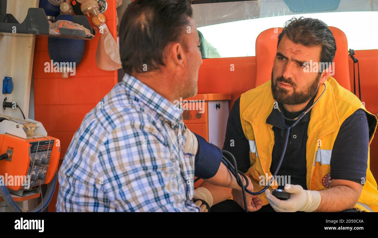 A friendly dialogue between the doctor and the patient, the doctor ...