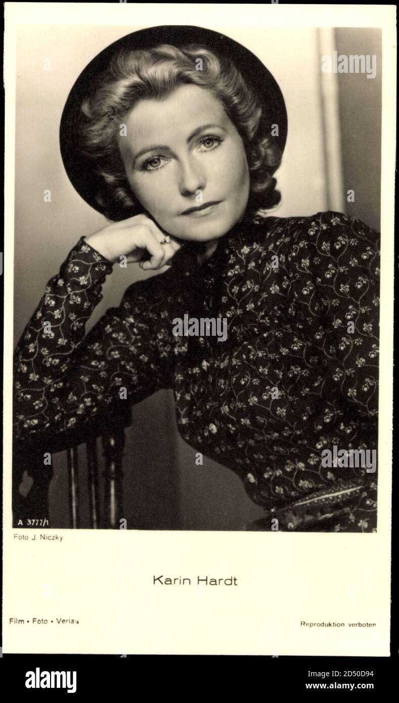 Schauspielerin Karin Hardt mit Hut | usage worldwide Stock Photo - Alamy