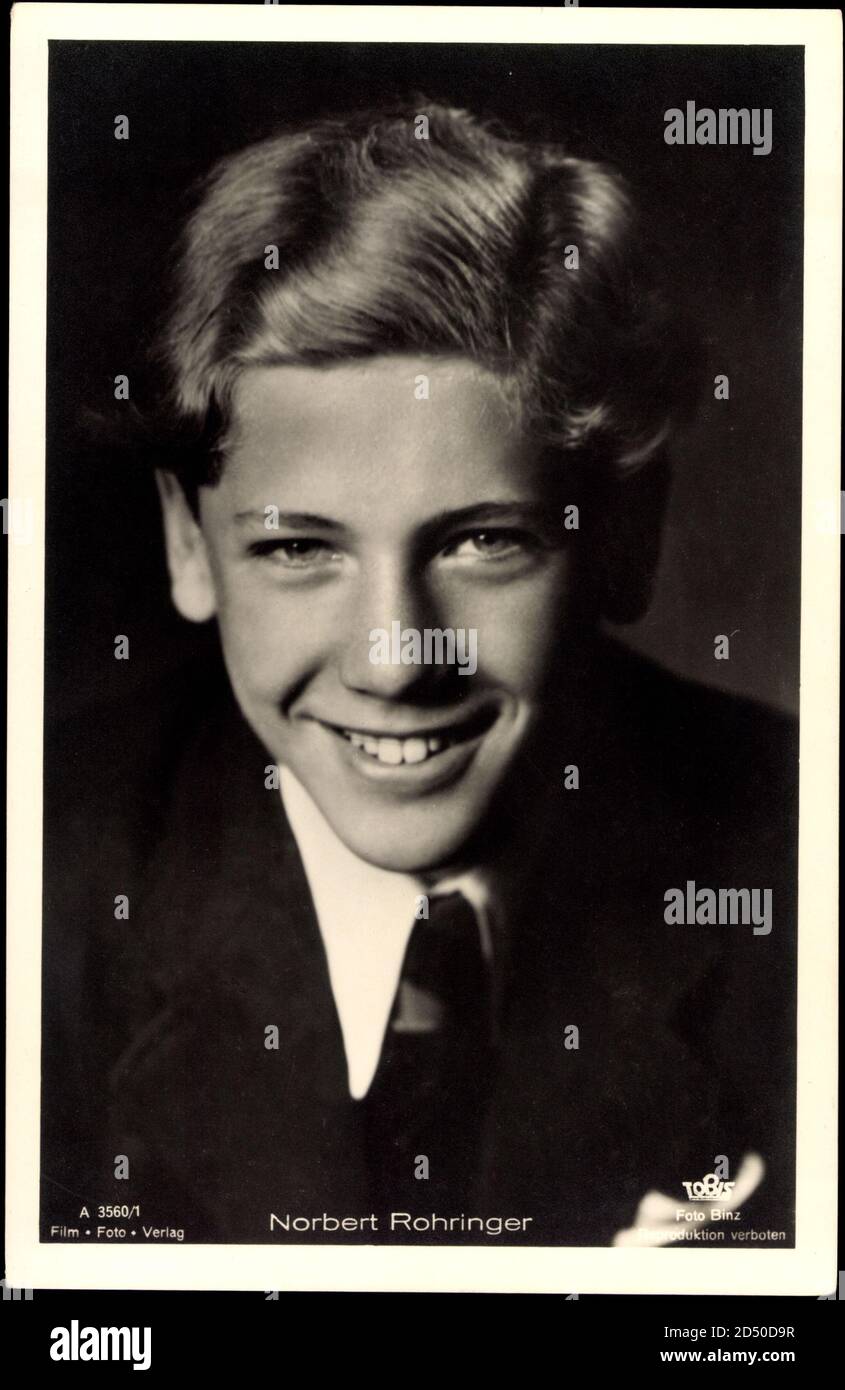 Schauspieler Norbert Rohringer im Anzug, Portrait | usage worldwide ...