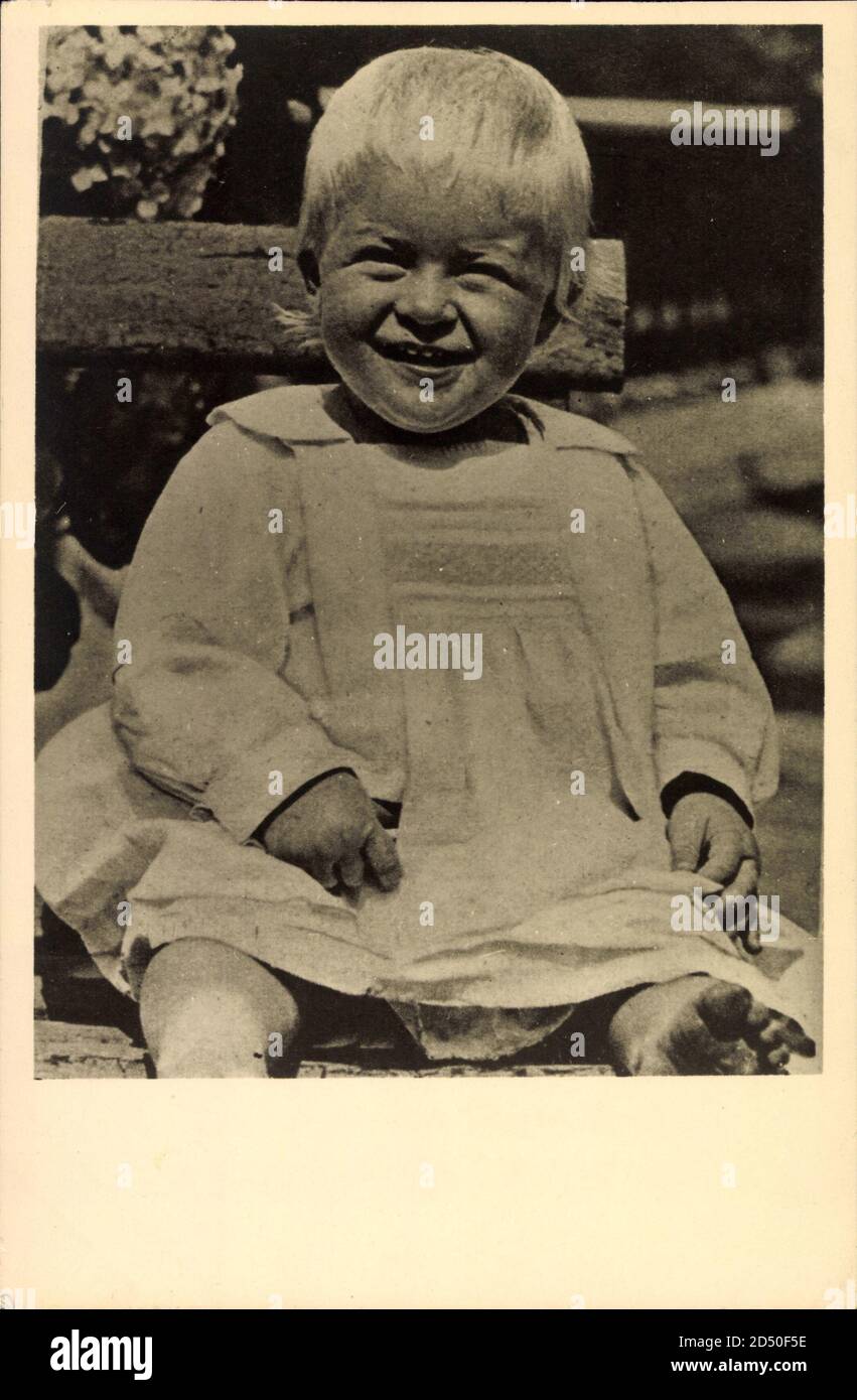 Philip Mountbatten, Duke of Edinburgh, King of England as a Little ...