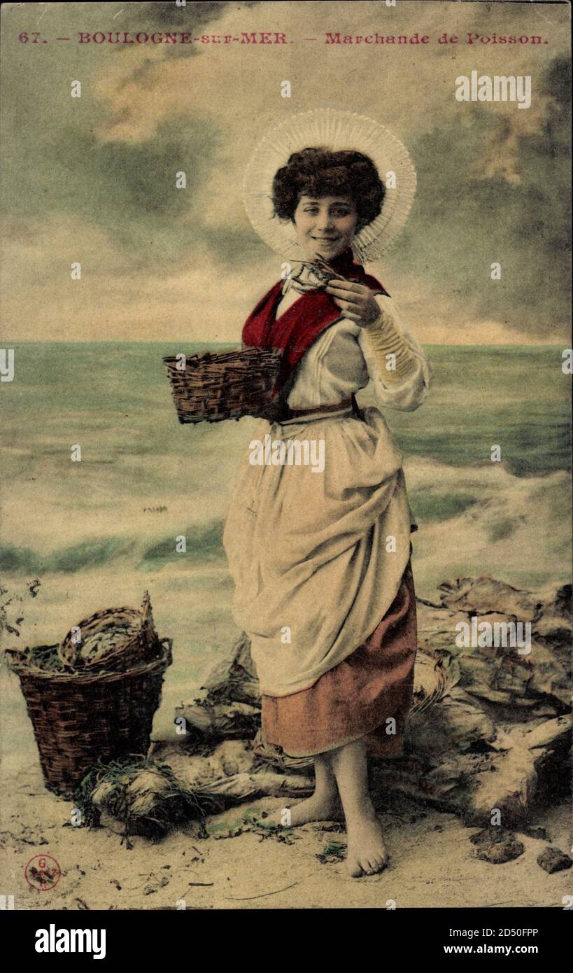 Boulogne sur Mer Pas de Calais, Marchande de Poisson, Fischverkäuferin ...