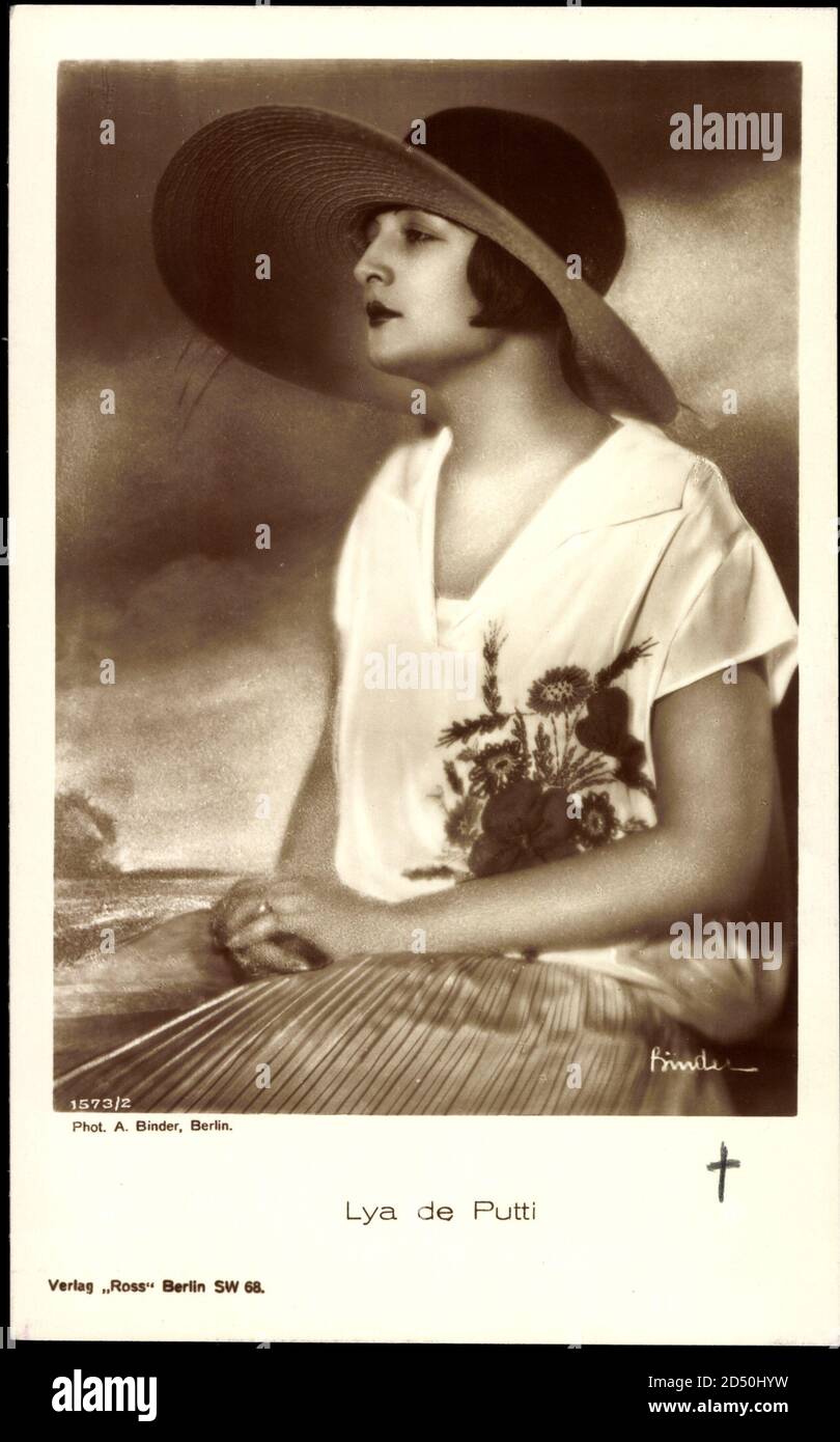 Lya de putti hi-res stock photography and images - Alamy