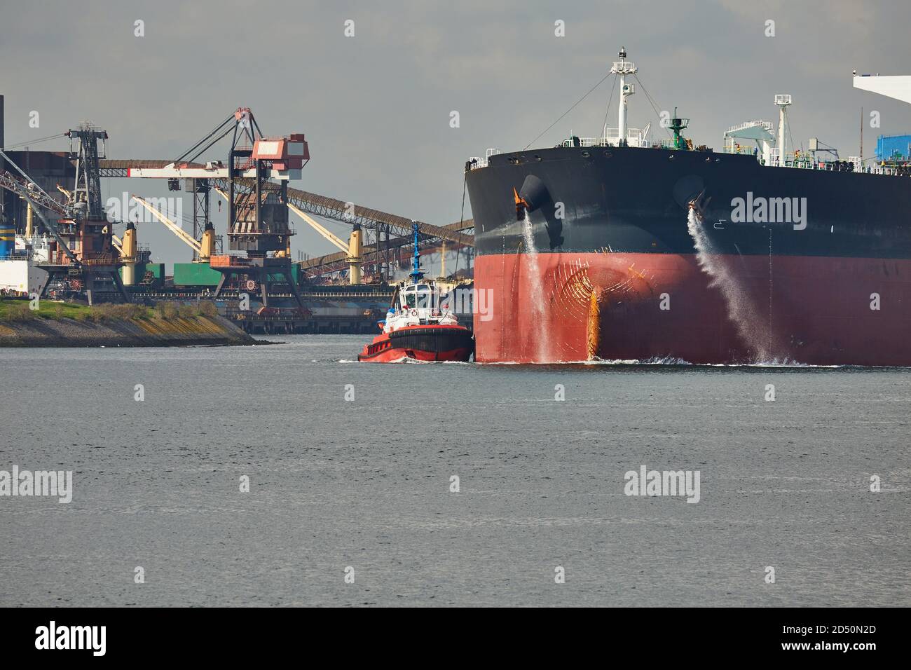 Empty ship fuel tank hi-res stock photography and images - Alamy