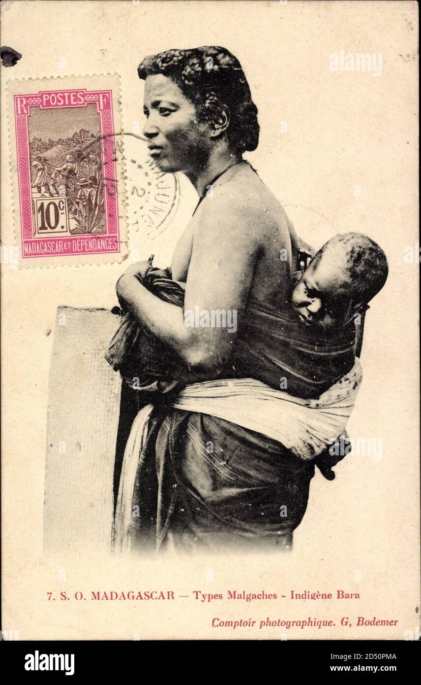 Madagaskar, Types Malgaches, Indigene Bara, Mutter mit Kind | usage ...