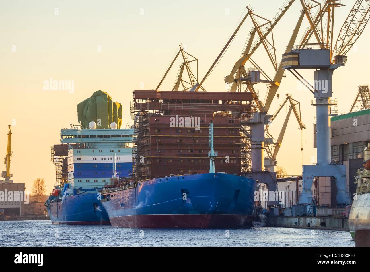Repair of a huge ship on the iris of the northern bay and a ...