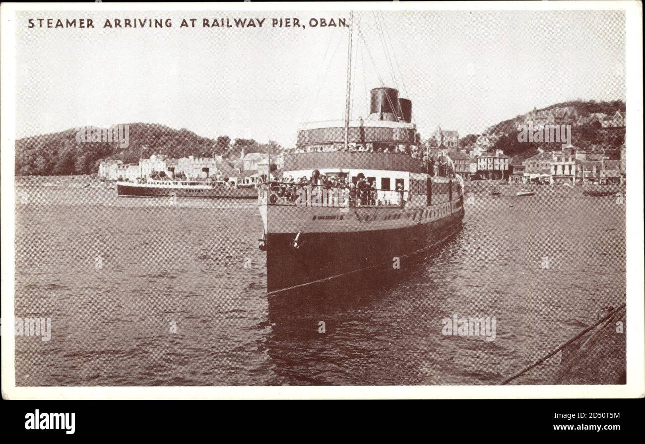 Oban Schottland, Steamer Arriving at Railway Pier | usage worldwide ...