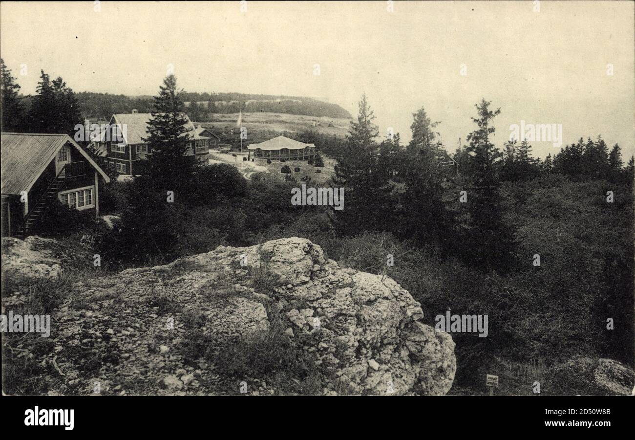 Wisby Schweden, Keippby strandbad, Blick zum Strandbad, Tannen ...