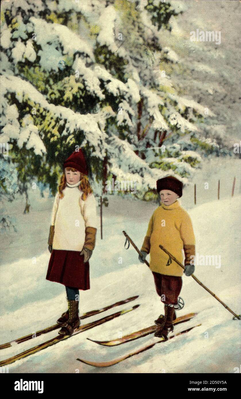 Schweden, Zwei Kinder beim Skifahren, Langski, Winter | usage worldwide ...