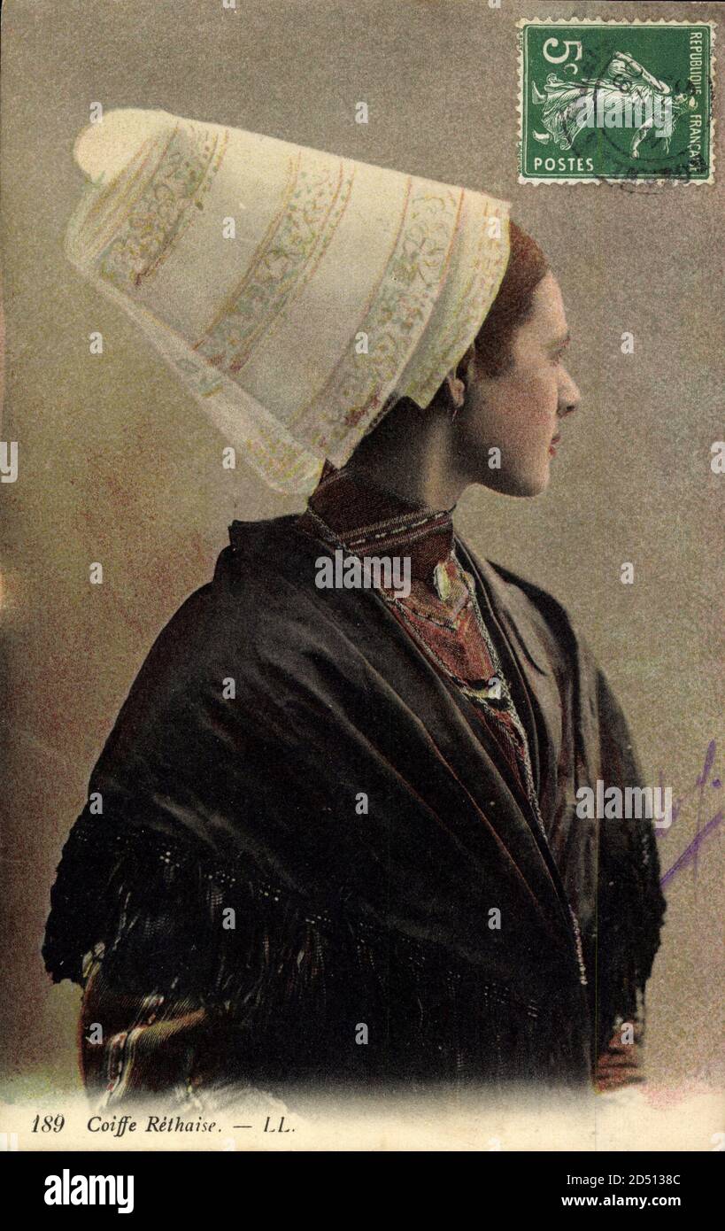 Coife Réthaise, Junge Frau in Tracht, Portrait, Hut | usage worldwide ...