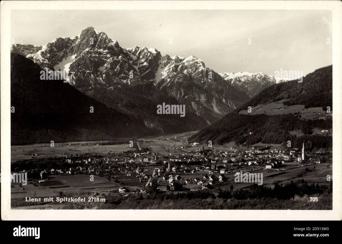 Lienz Tirol, Panorama, Ort im Tal, Spitzkofel | usage worldwide Stock ...