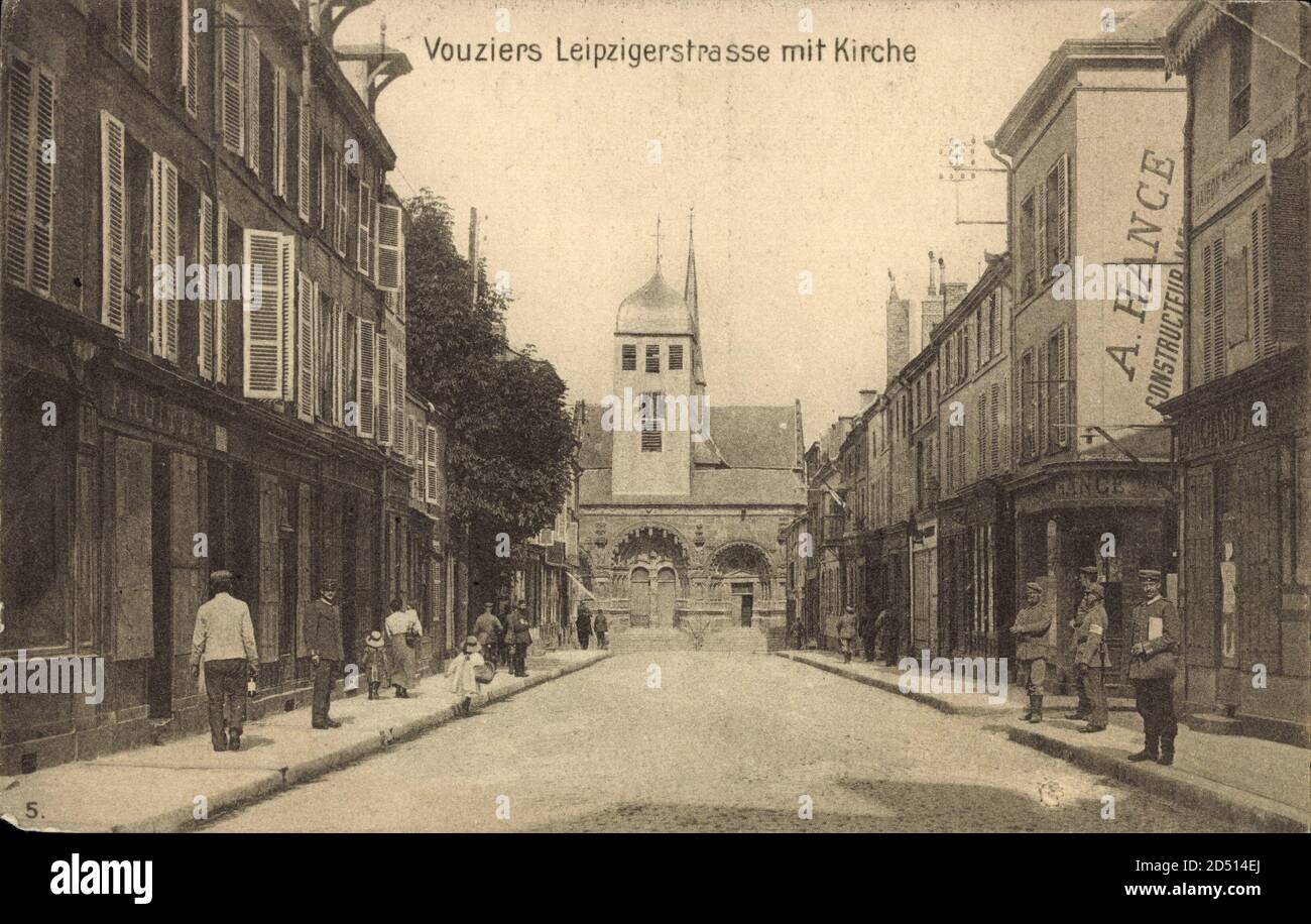 Vouziers Ardennes, Leipzigerstraße mit Kirche | usage worldwide Stock ...