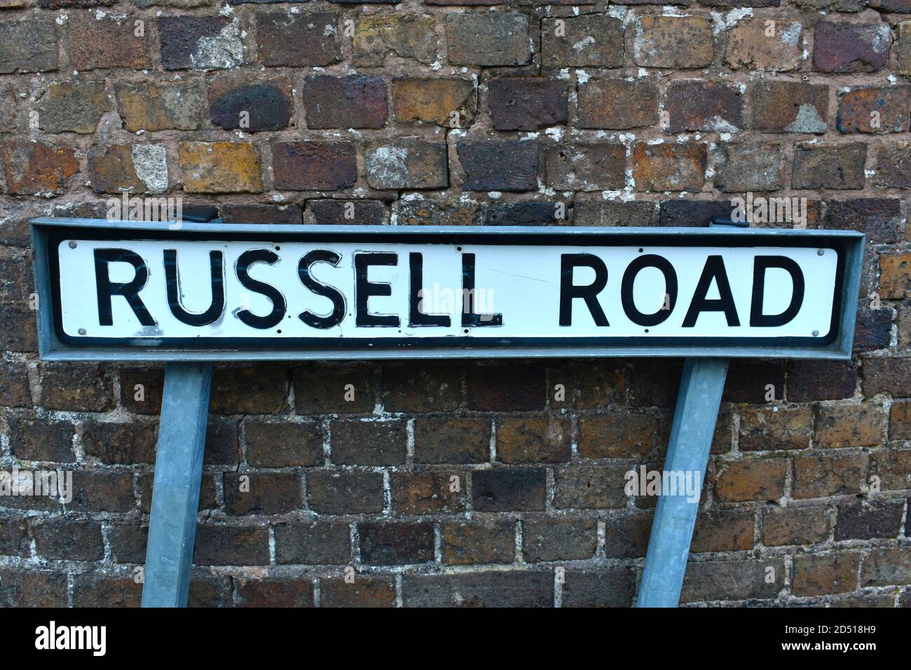 Old english typeset hi-res stock photography and images - Alamy