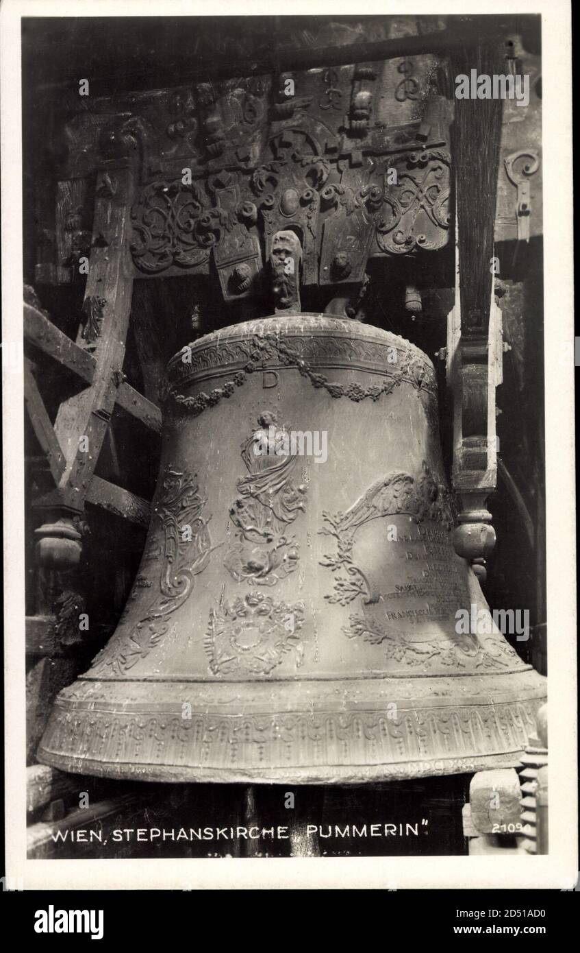 Wien 1, Blick auf Glocke Pummerin, Stephanskirche | usage worldwide ...