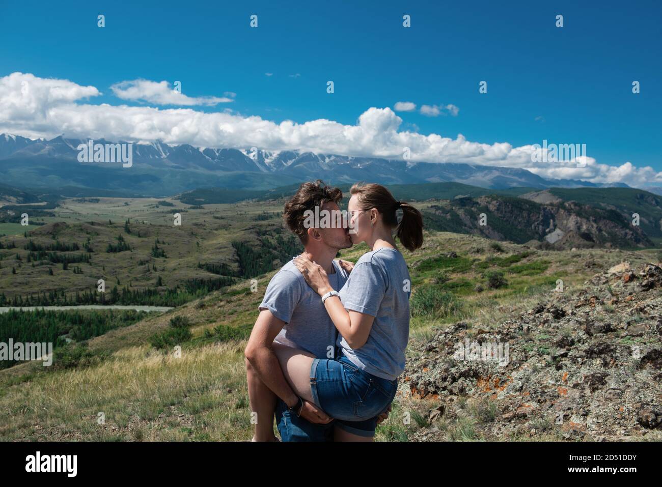 Amazing romantic couple embracing hi-res stock photography and images ...