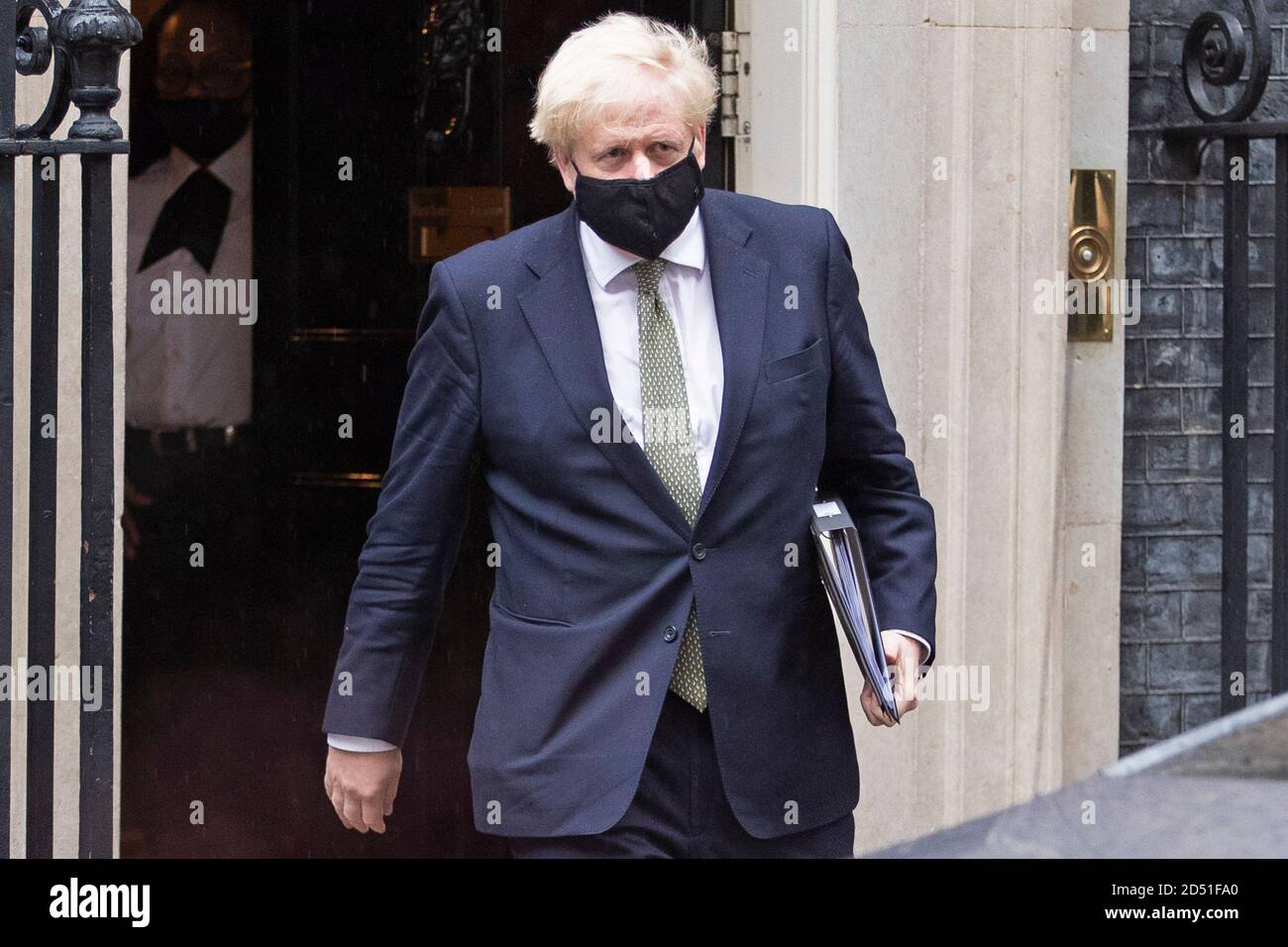 Number 10 downing street hi-res stock photography and images - Alamy
