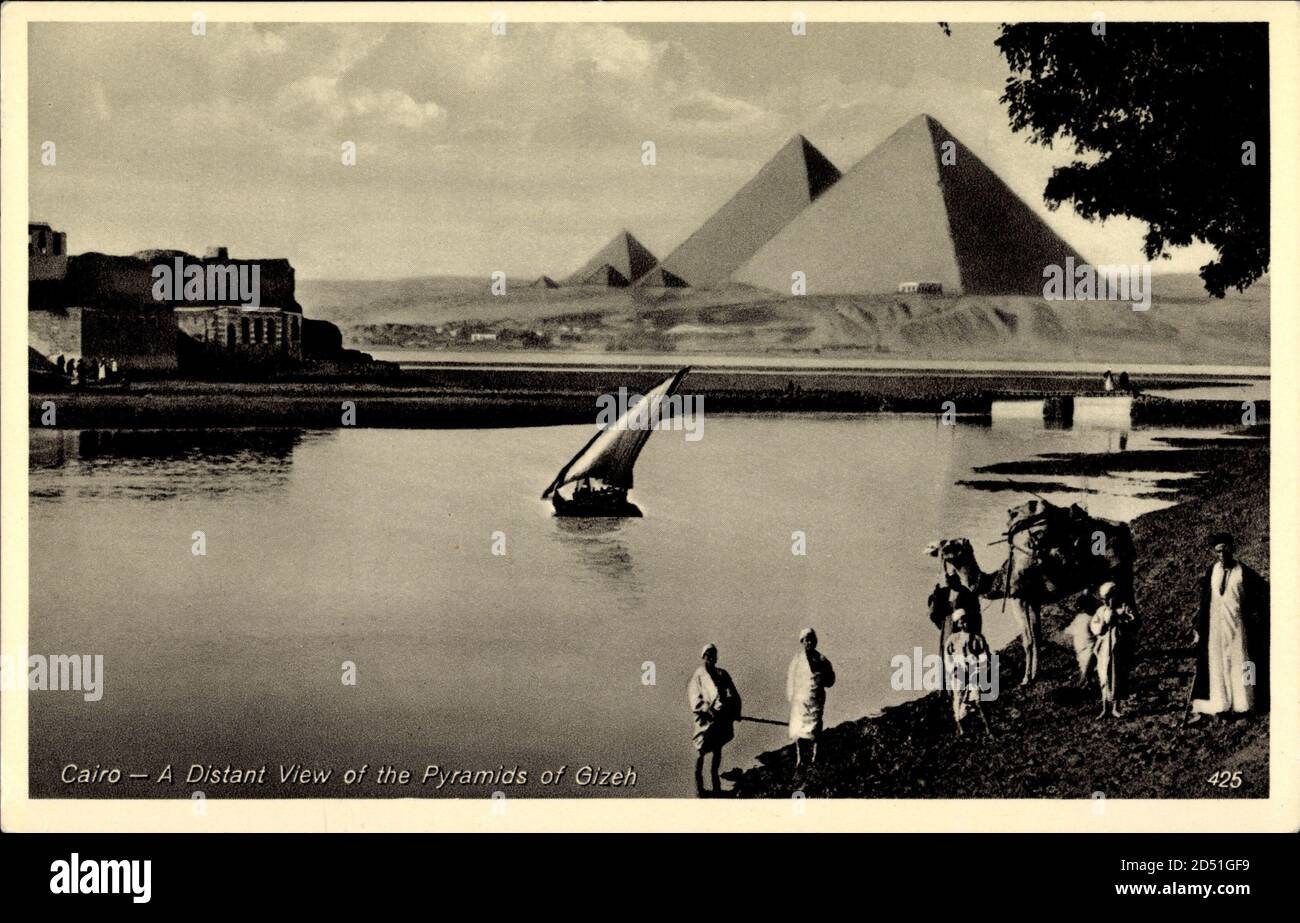 Distant view of pyramids hi-res stock photography and images - Alamy