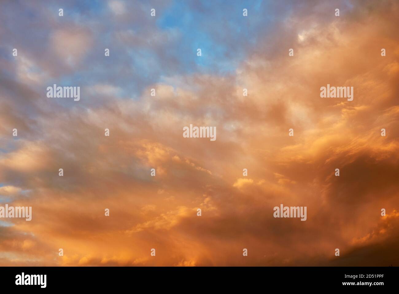 Bright intense sky hi-res stock photography and images - Alamy