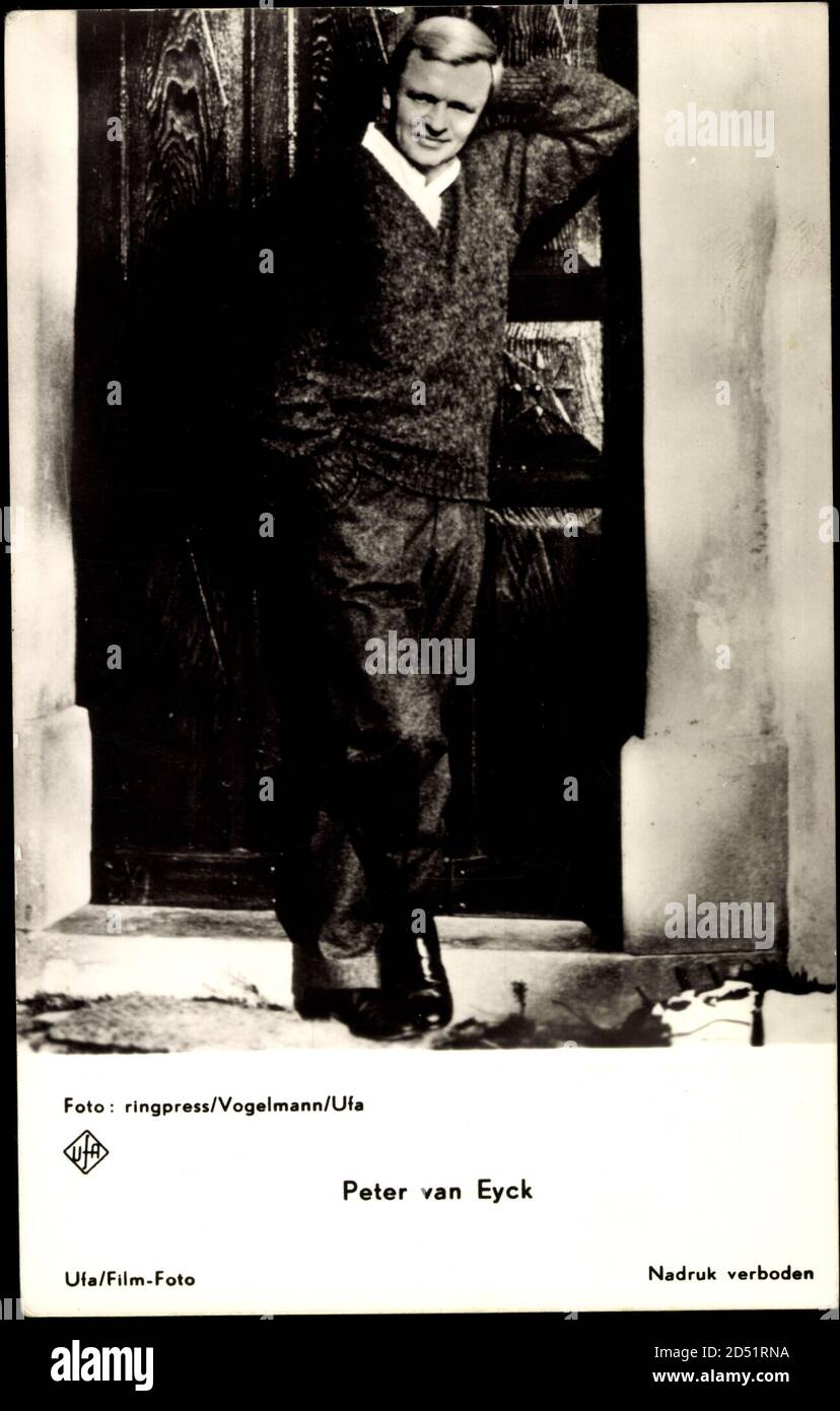 Schauspieler Peter van Eyck, UFA Film, Wollpullover | usage worldwide ...
