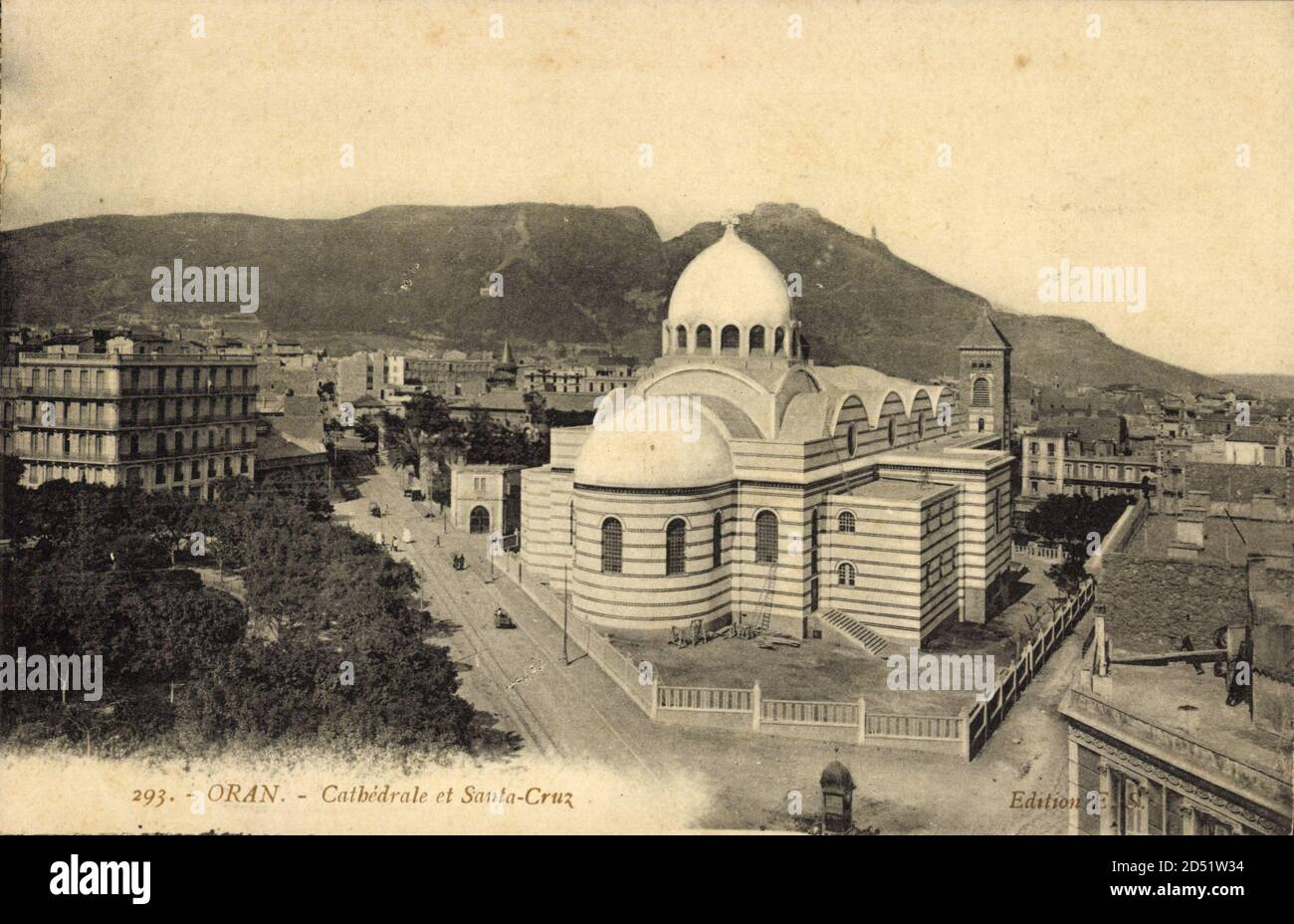 Oran Algerien, Blick auf die Kathedrale und Santa Cruz | usage worldwide Stock Photo - Alamy