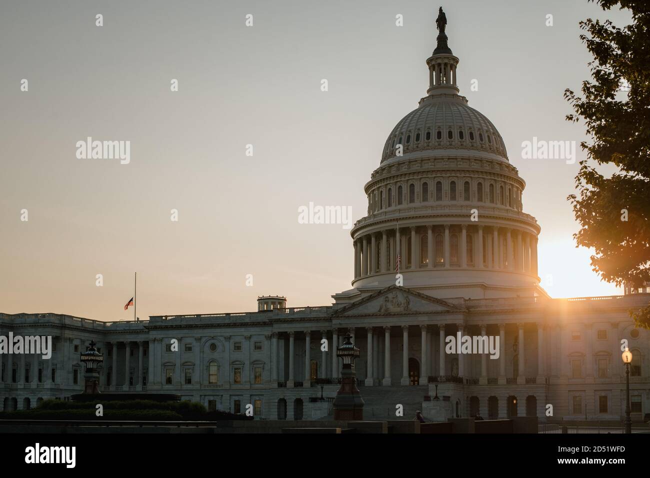 Sunset behind the US capitol dome Stock Photo - Alamy