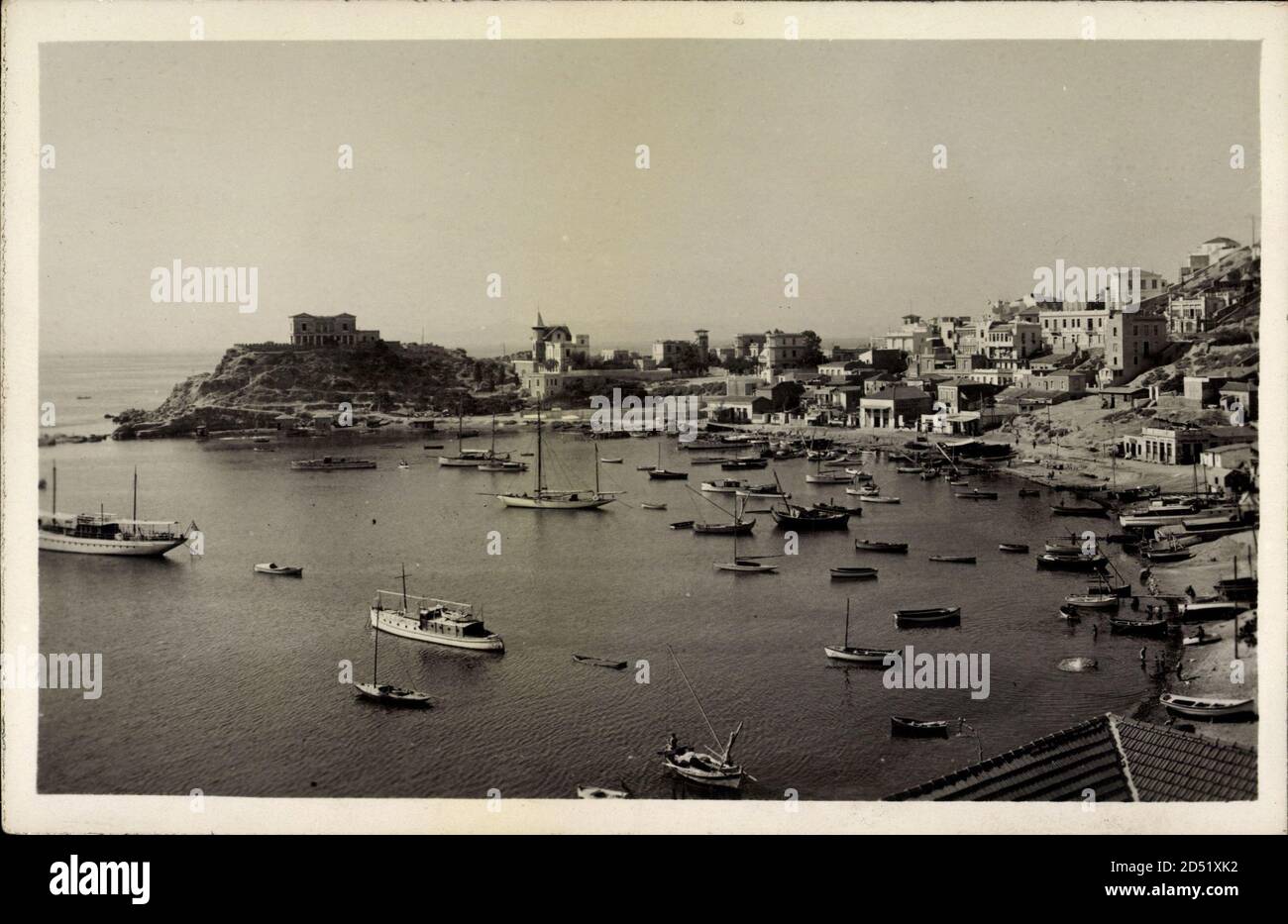 Athen in Griechenland, Partie am Hafen und Ruderbootanlegestelle, Meer ...