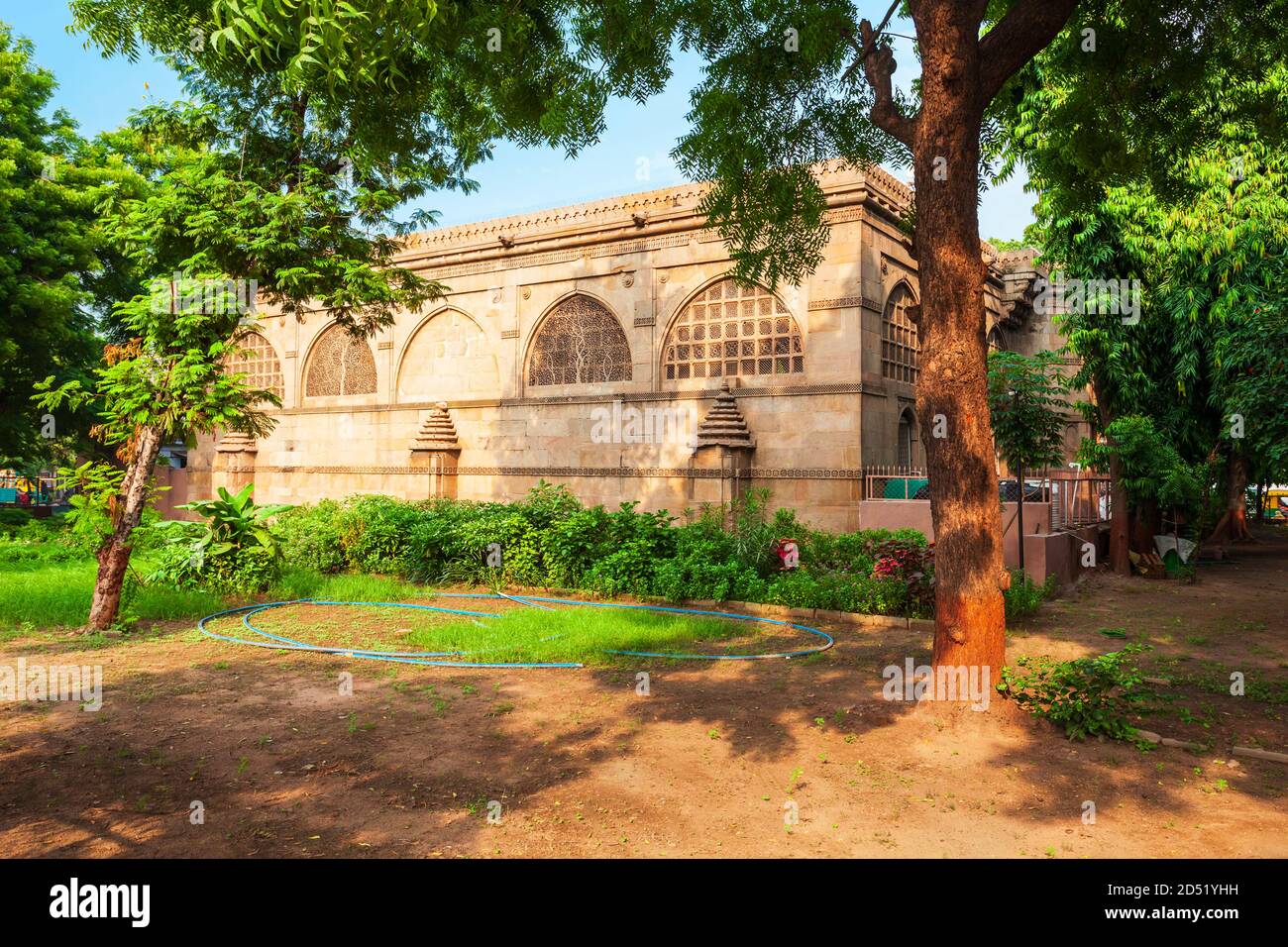 Sidi Saiyyed ni Jali Mosque is one of the most famous mosques of ...