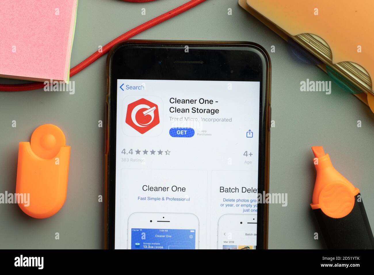 New York, USA - 29 September 2020: Cleaner One Clean Storage mobile app ...