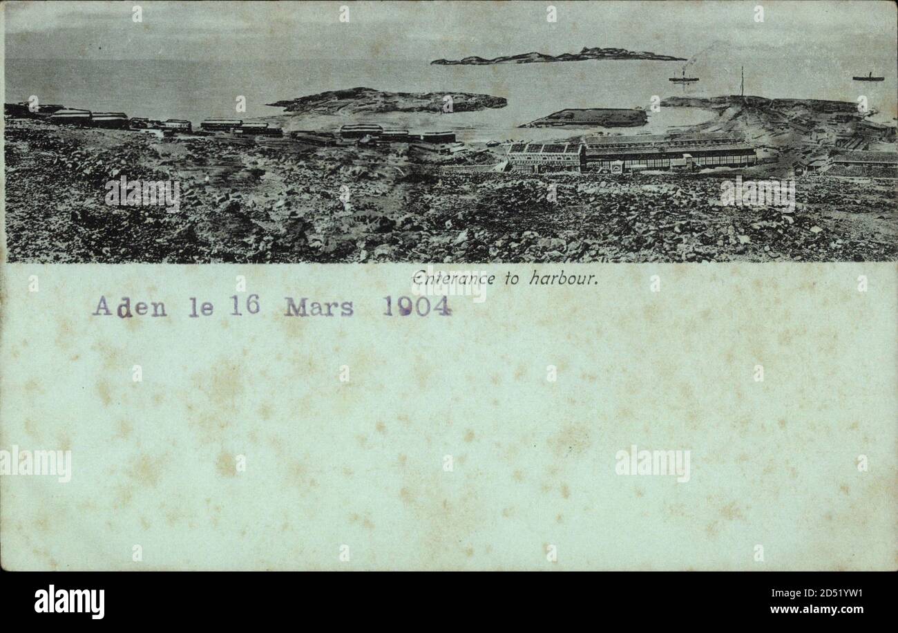 Aden Jemen, Entrance to harbour, Blick auf die Hafenanlage, Dampfer ...
