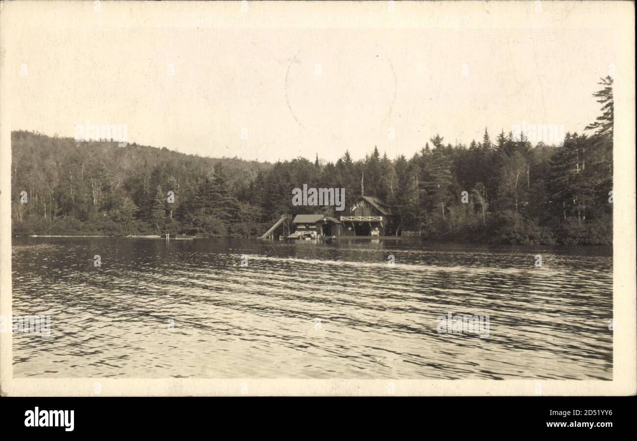 New York USA, general view of the Leon Lake and trees | usage worldwide ...