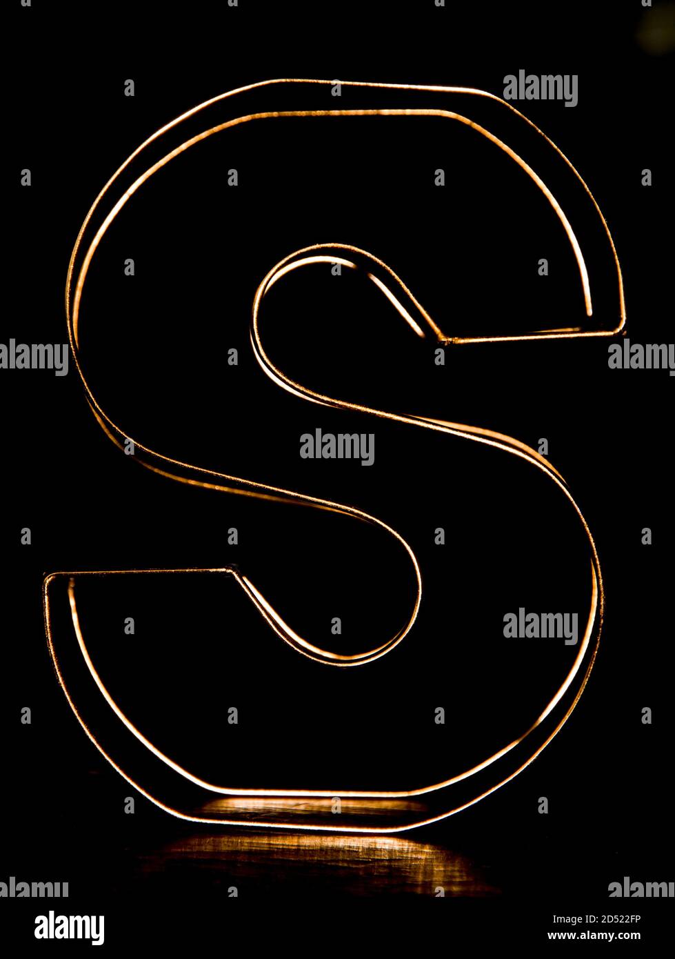 Letter of outline hi-res stock photography and images - Alamy