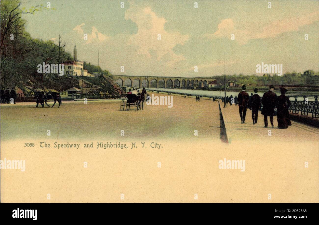 New York USA, The Speedway and Highbridge, Straßenansicht mit Passanten ...
