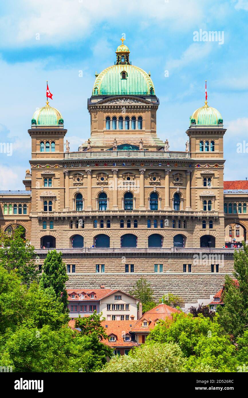 The Federal Palace or Bundeshaus is the building housing the Swiss ...